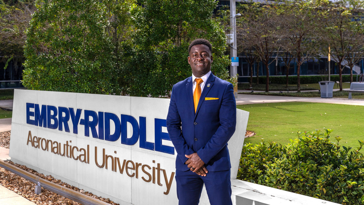 Lift Magazine - The Embry-Riddle Alumni Magazine